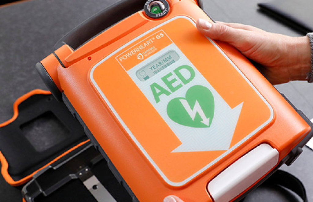 Salvando vidas: DEAs en gimnasios y eventos deportivos - ITS+